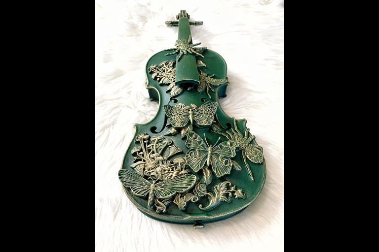 The Strad - Photo gallery: artist transforms broken violins into unique ...